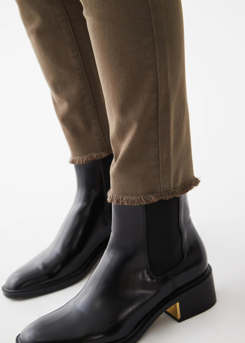 Olivia Olive Green Fray Hem Slim Ankle – Lilly & Co Boutique & Salon